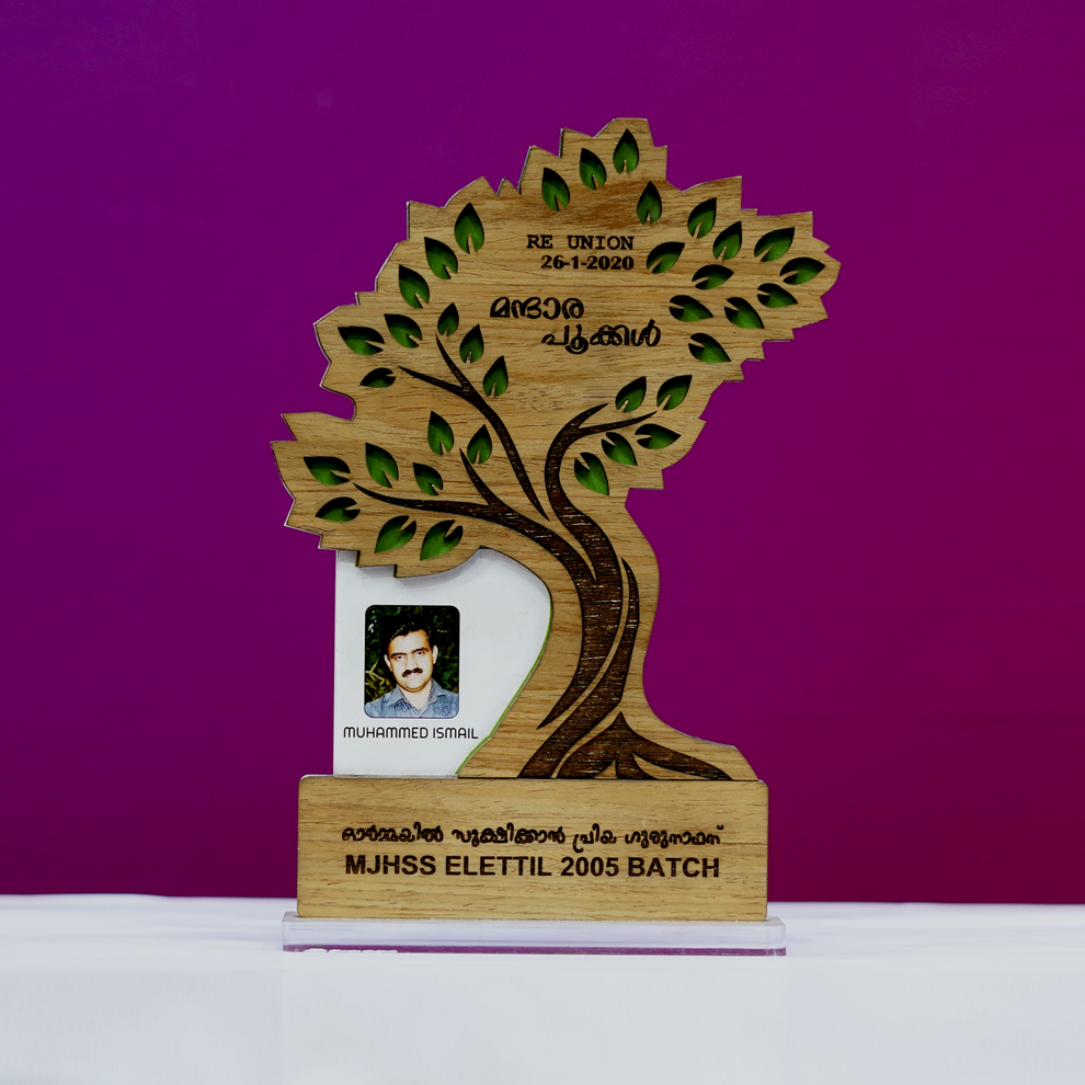 Customized Tree Shaped Memento – Picloon